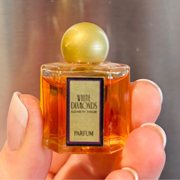 White Diamonds | Other | White Diamonds Elizabeth Taylor Mini Perfume ...